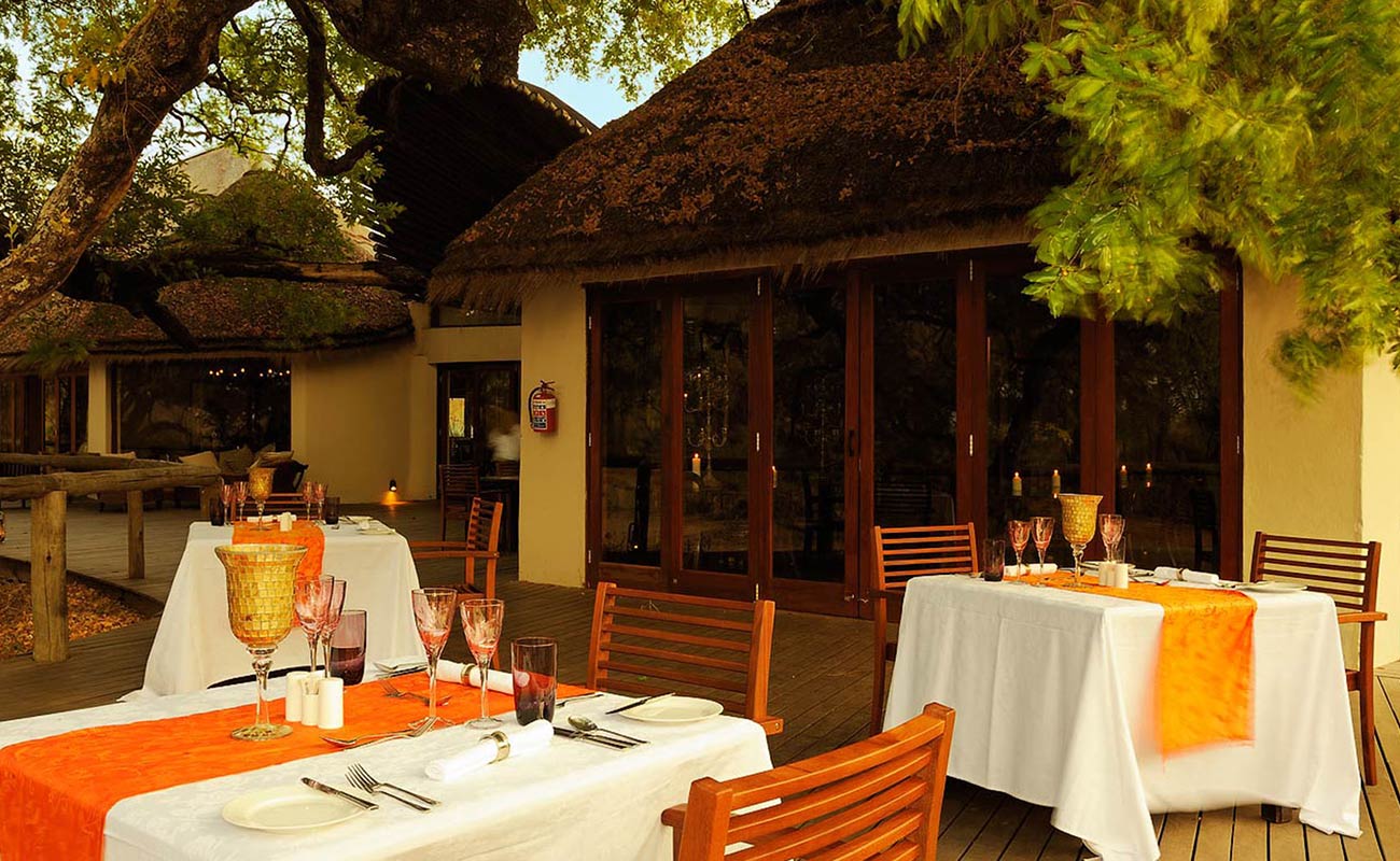 Tintswalo Safari Lodge in Manyeleti Game Reserve - Kruger National Park ...